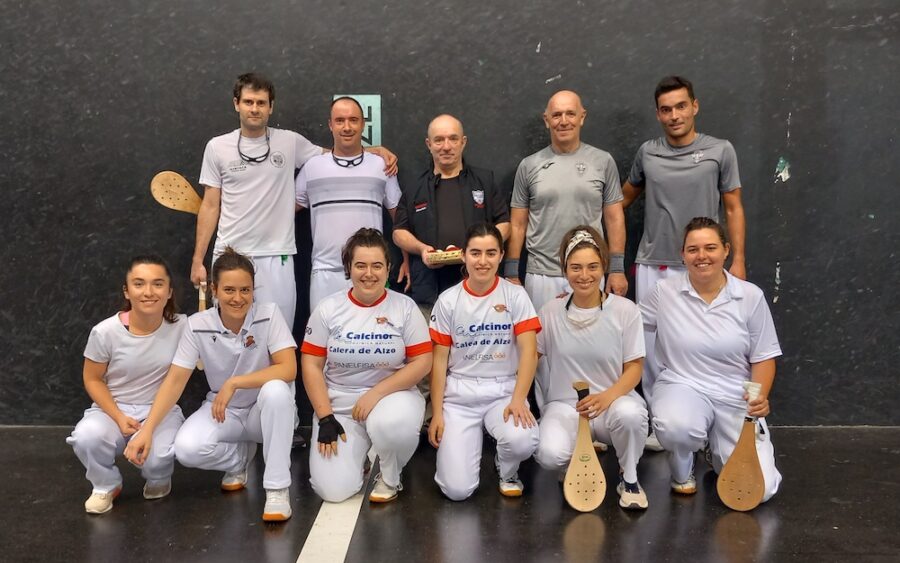 Oiartzuarrek bidea urratzen jarraitzen dute pala txapelketan ...